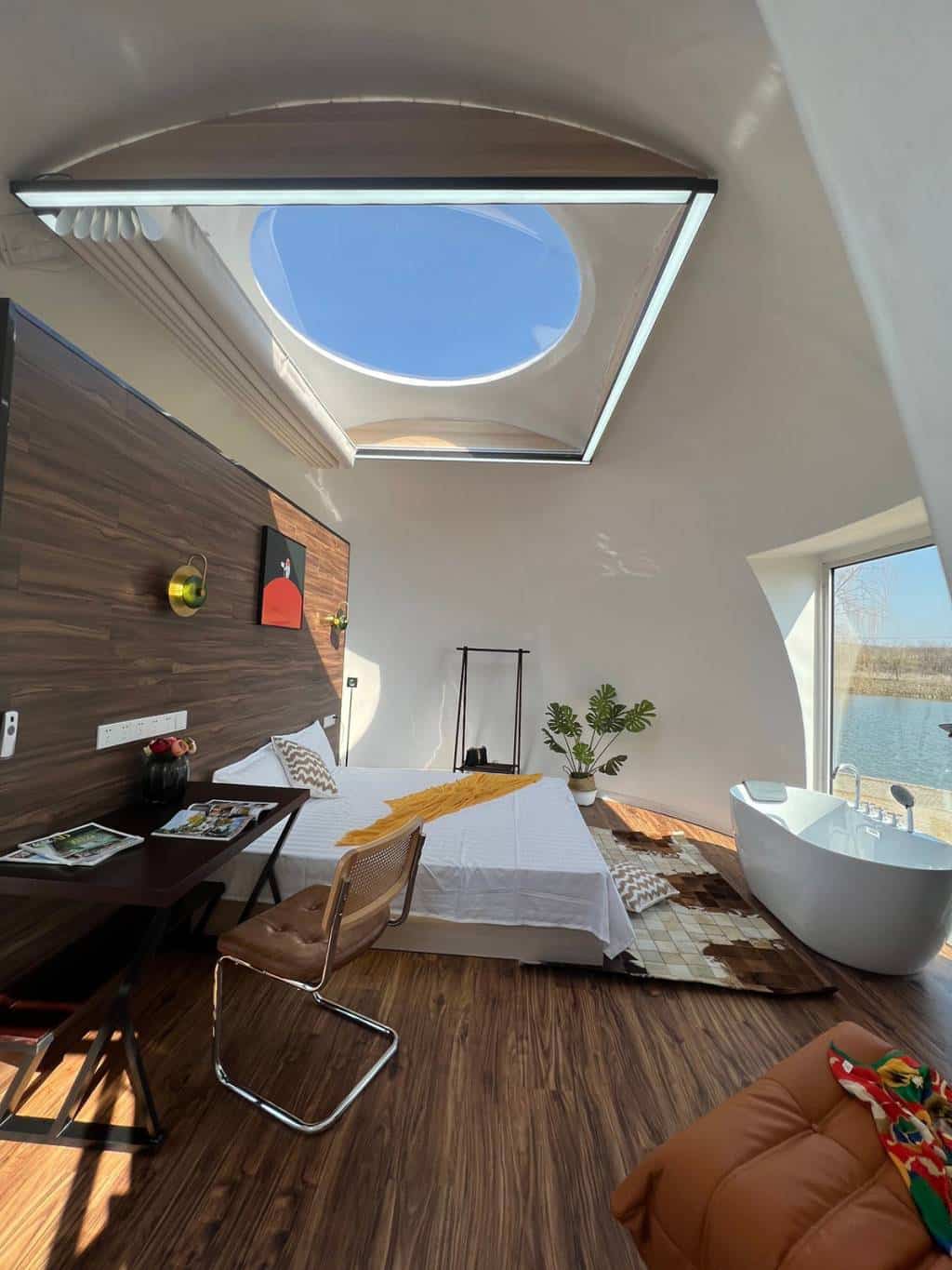 Mirrored Domes -Domespaces