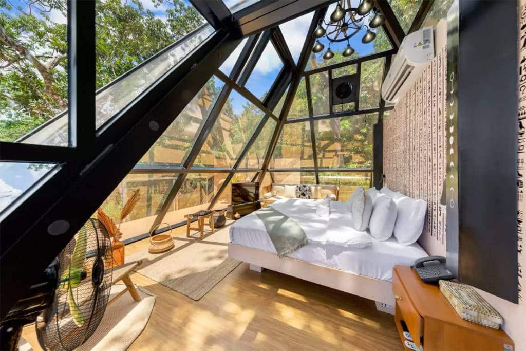 Glass Pyramid Domes -Domespaces