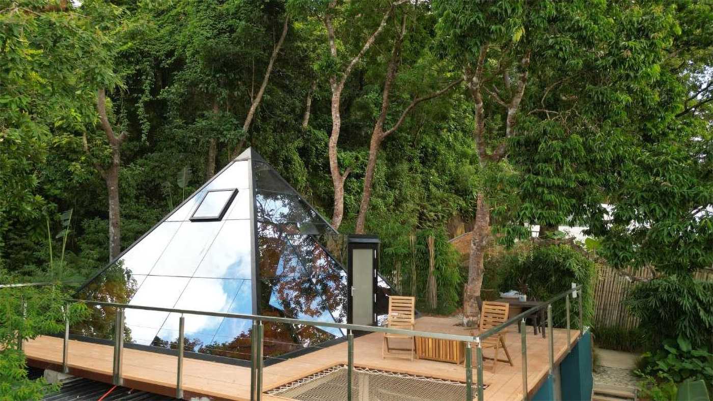 Glass Pyramid Domes -Domespaces